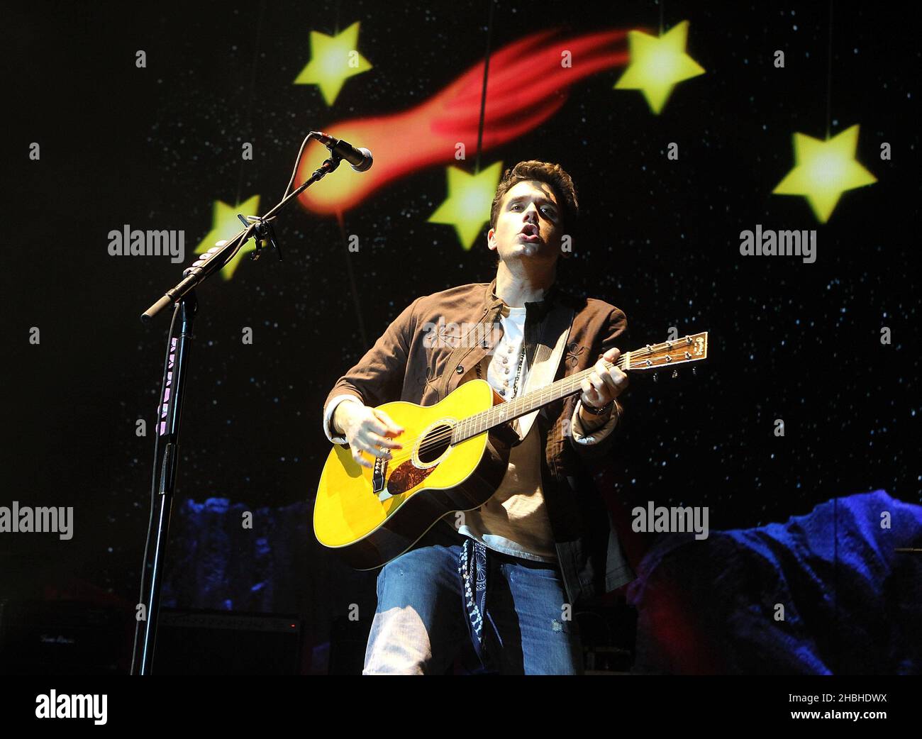 John Mayer performs on stage at the 02 Arena in London Stock Photo - Alamy