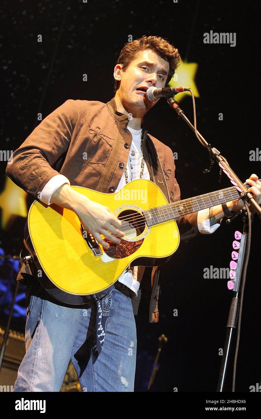 John Mayer performs on stage at the 02 Arena in London Stock Photo - Alamy