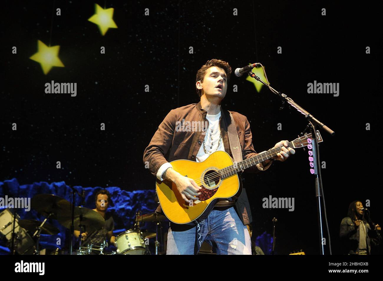John Mayer performs on stage at the 02 Arena in London Stock Photo - Alamy