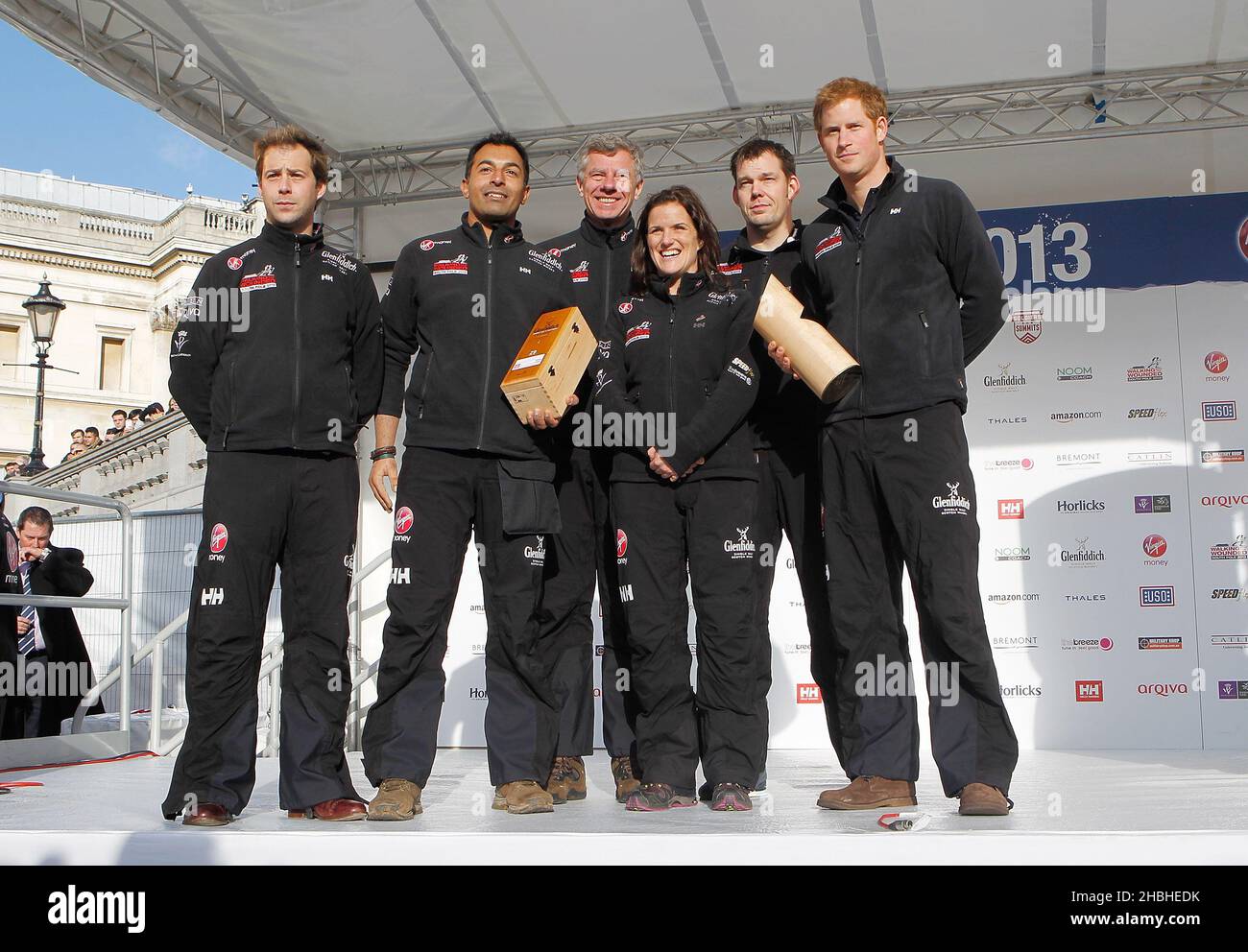 Receiving flag hi-res stock photography and images - Alamy