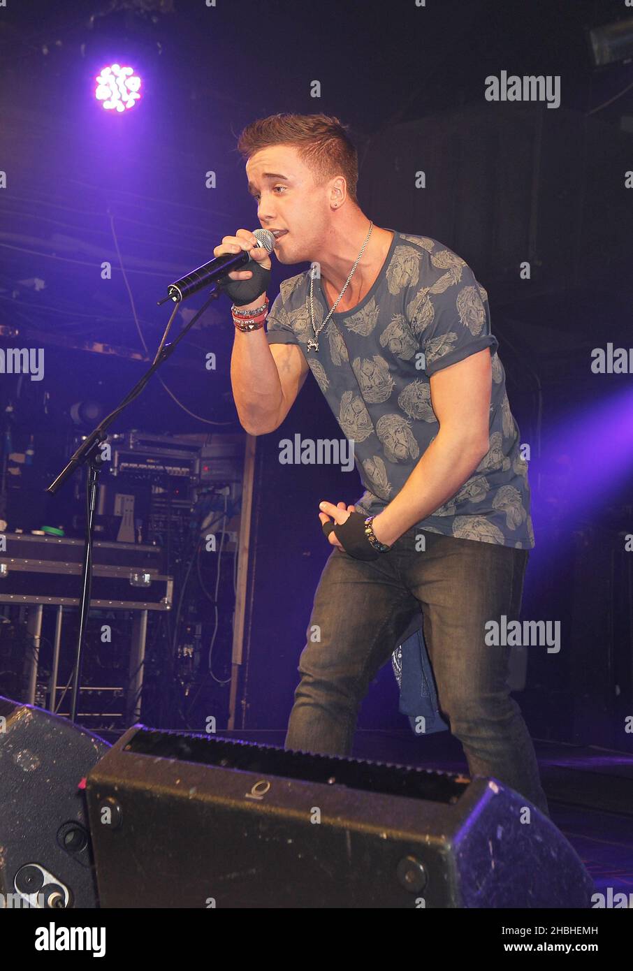 Sam Callahan poses backstage at G-A-Y Heaven in London Stock Photo - Alamy