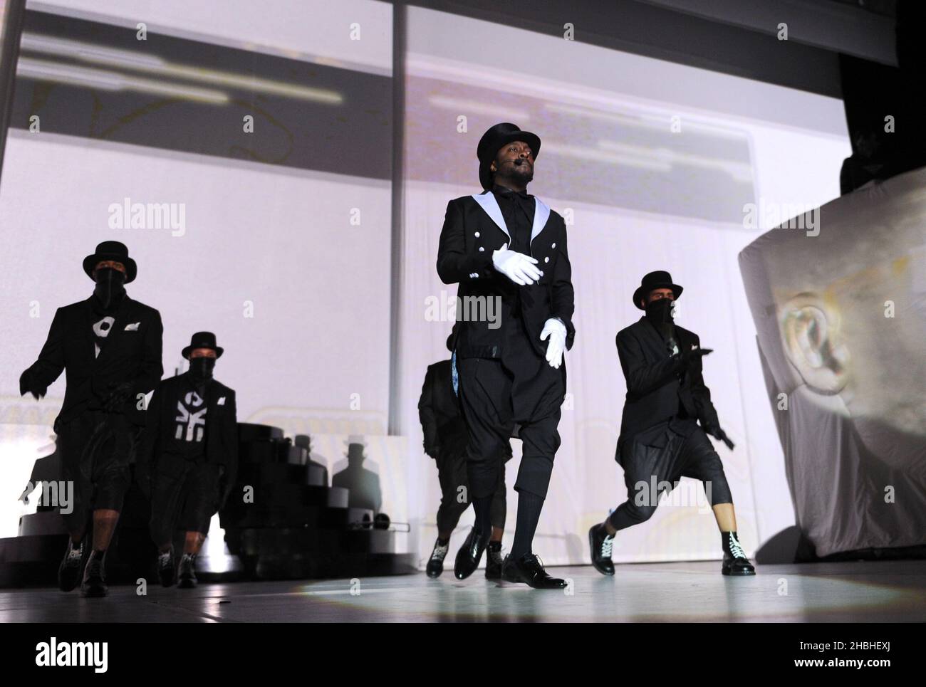 Will.I.Am performs on stage at the 02 Arena in London Stock Photo - Alamy