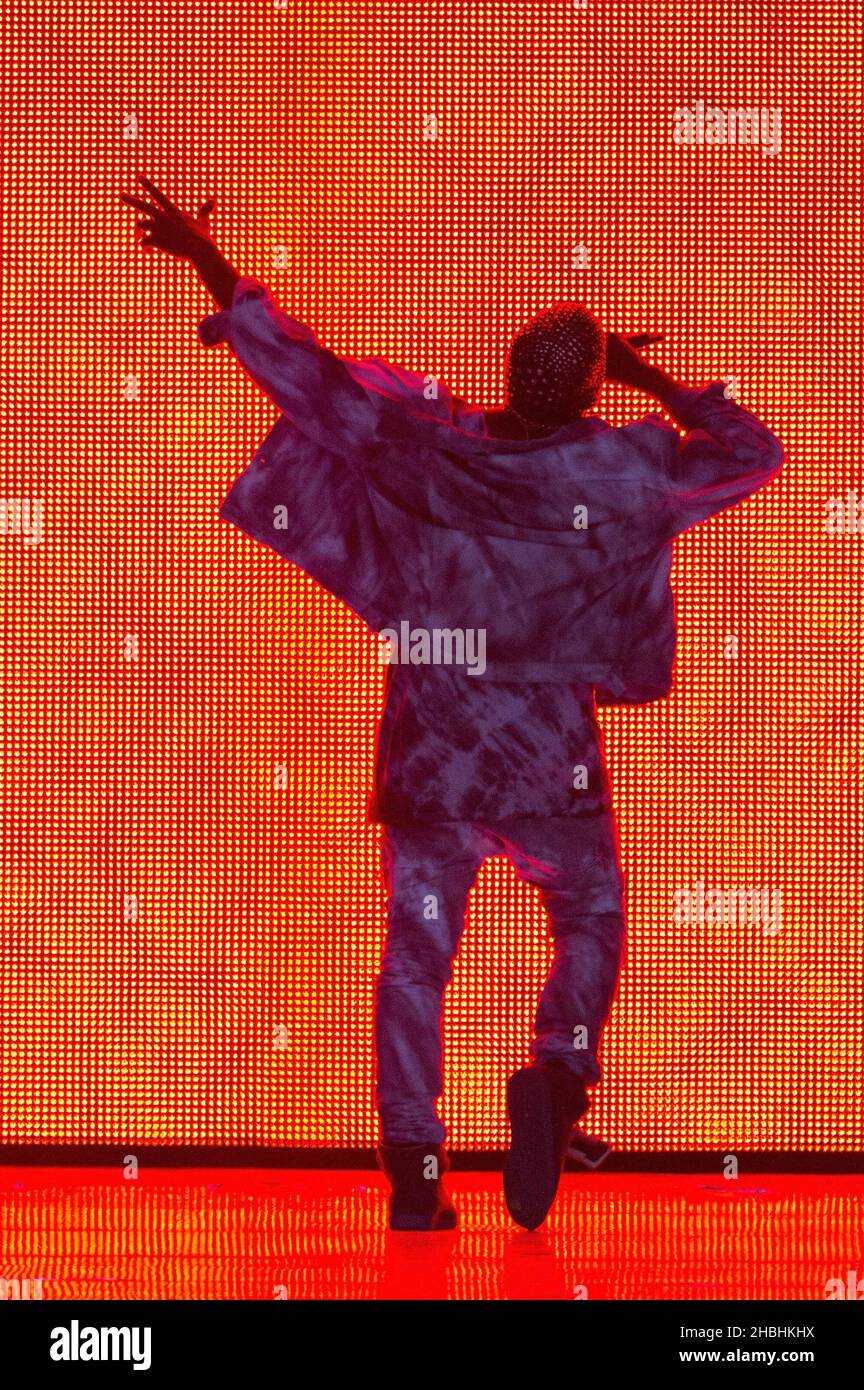 Facemask stage hi-res stock photography and images - Alamy