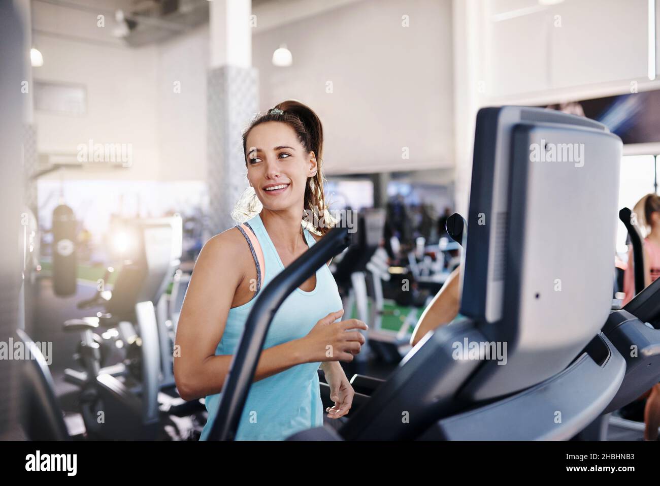 Gymming hi-res stock photography and images - Alamy