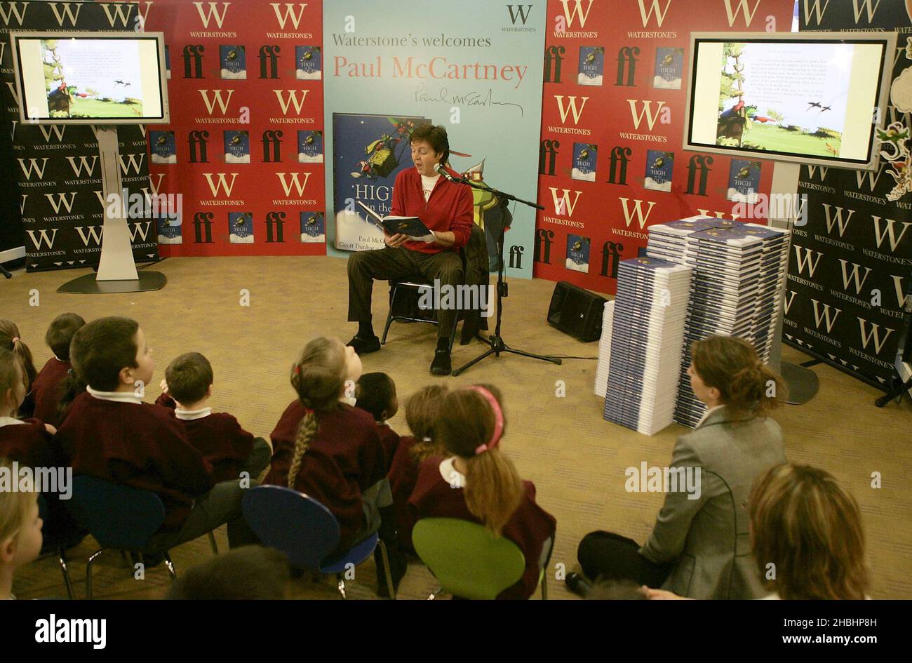 Paul McCartney attending a photocall for High In The Clouds, in Waterstones, London Stock Photo ...