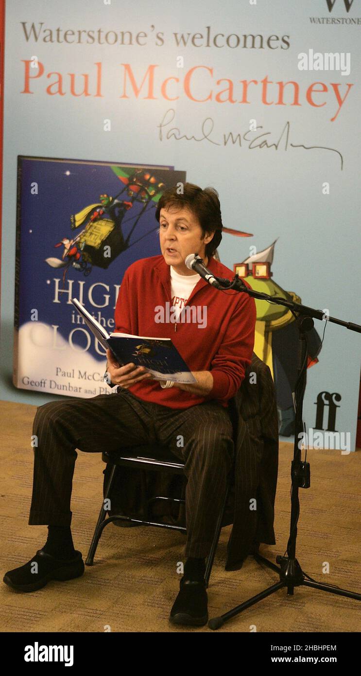 Paul McCartney attending a photocall for High In The Clouds, in Waterstones, London Stock Photo ...