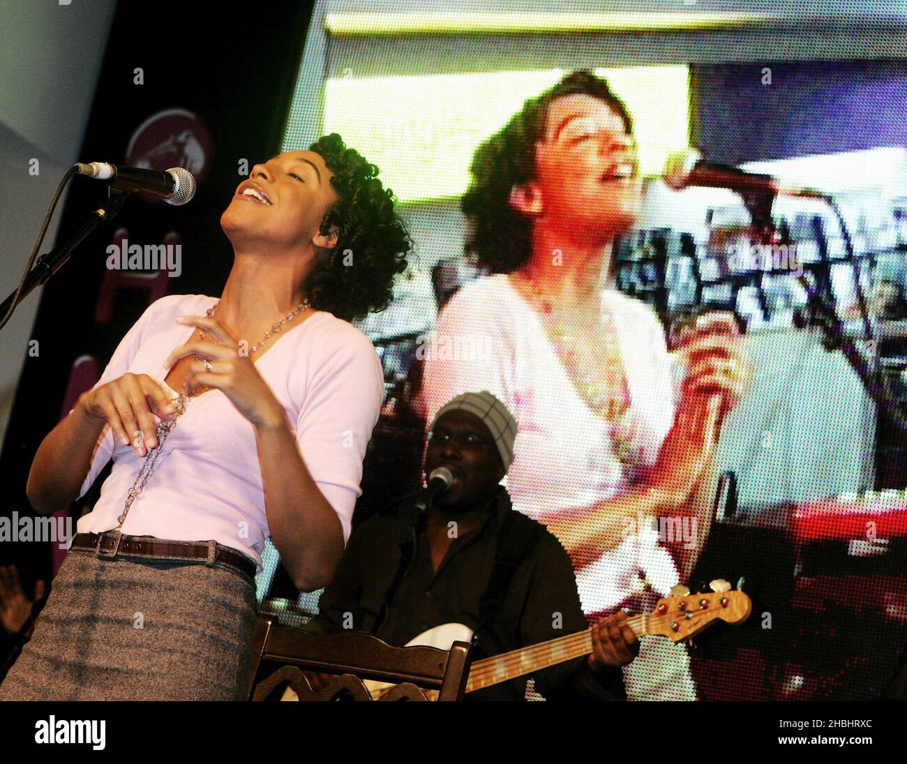 Corinne bailey rae singer hi-res stock photography and images - Alamy