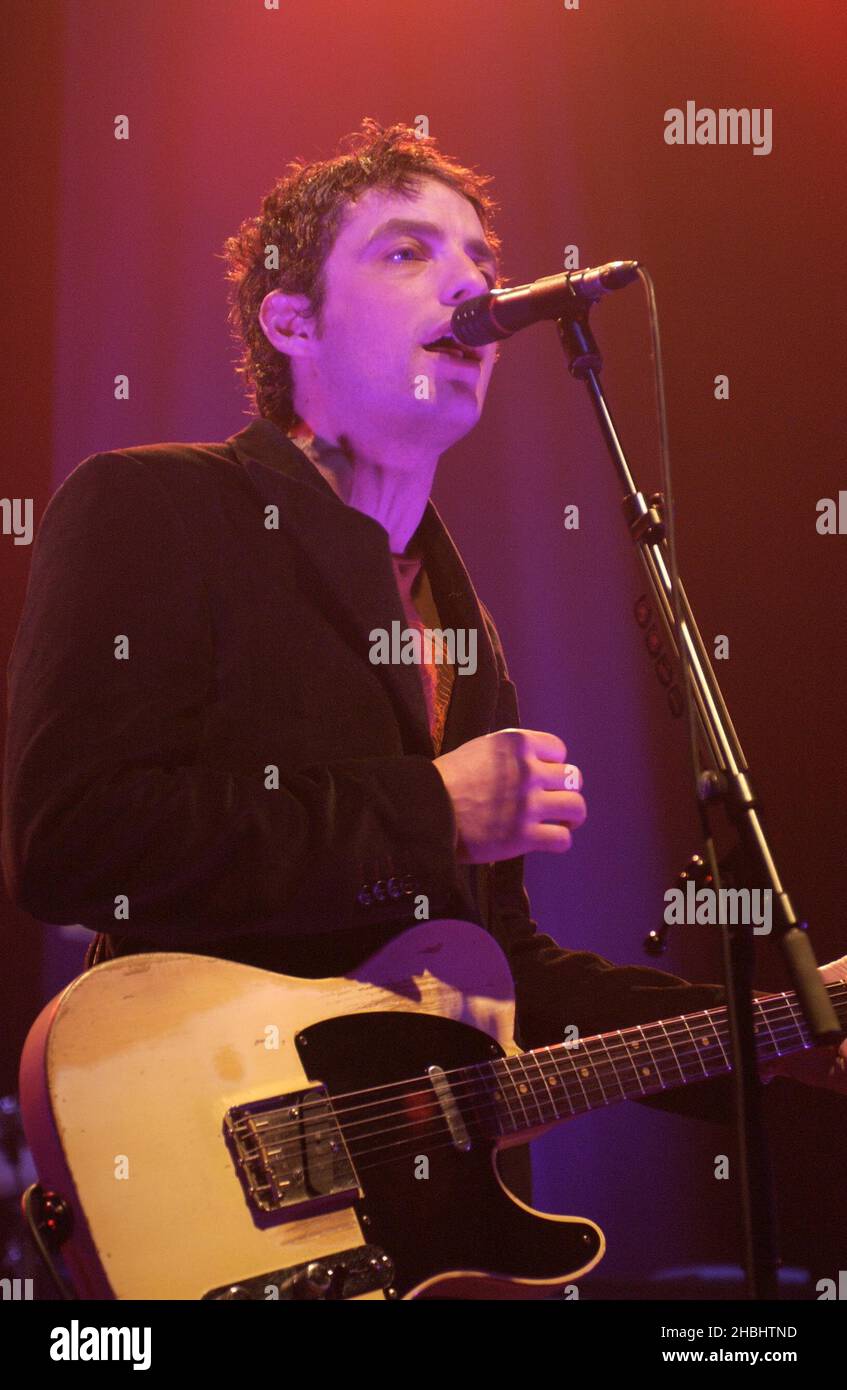 The Wallflowers, Jacob Dylan performing live at The shepherds bush ...