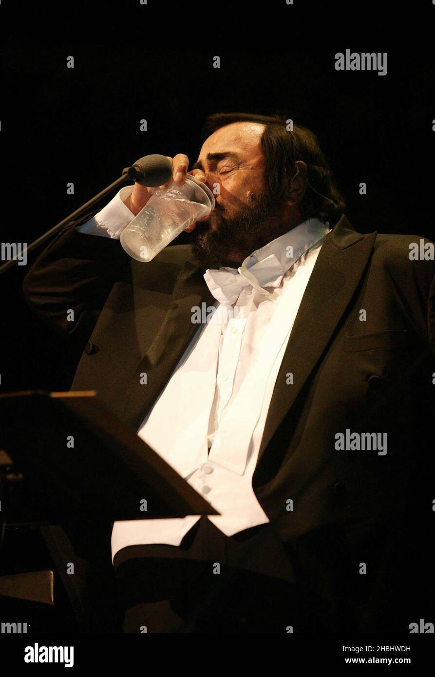 Luciano Pavarotti performs live on stage at the Royal Albert Hall in ...