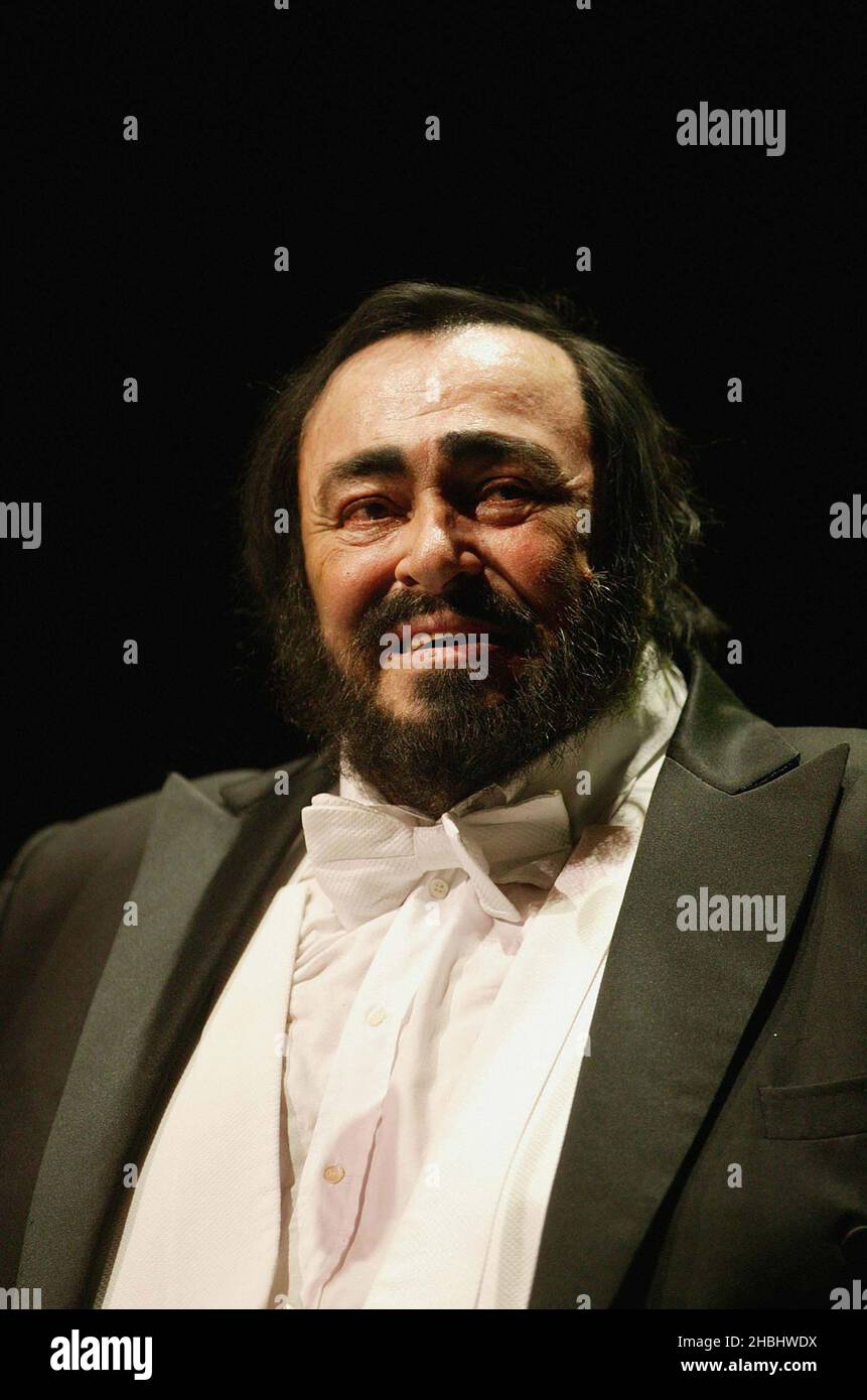 Luciano Pavarotti performs live on stage at the Royal Albert Hall in ...
