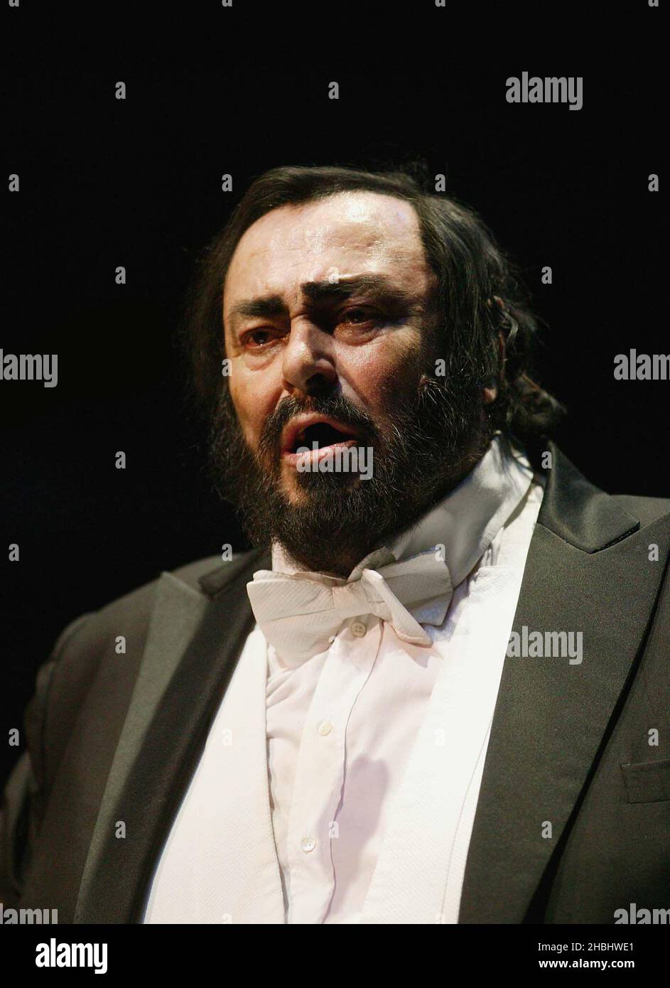 Luciano Pavarotti performs live on stage at the Royal Albert Hall in ...