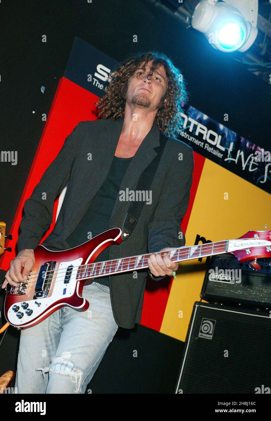 Cortez vocals bass hi-res stock photography and images - Alamy