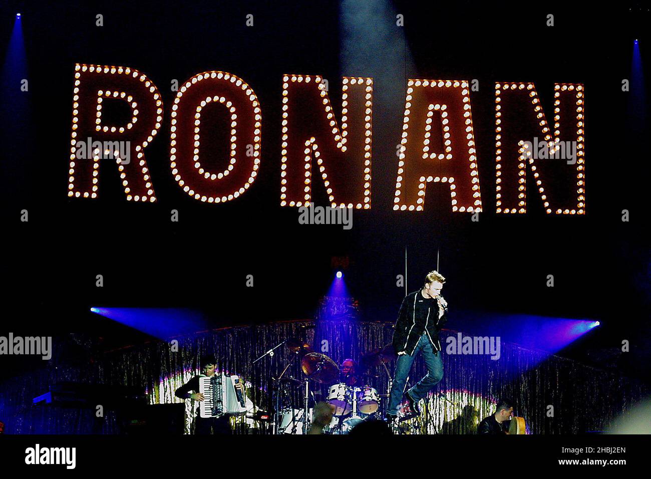 Ronan Keating 1st night concert at Wembley Arena in London. Full Length ...