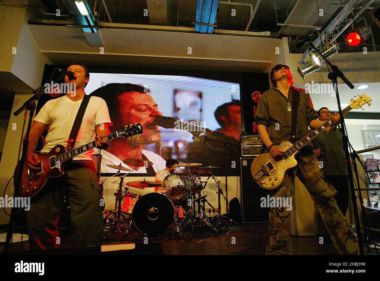 Manic Street Preachers Live shot of Nicky Wire, James Dean Bradfield ...