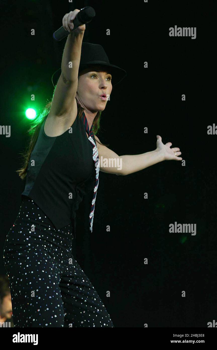 Shania Twain performs live on stage at the Hyde Park London Stock Photo ...