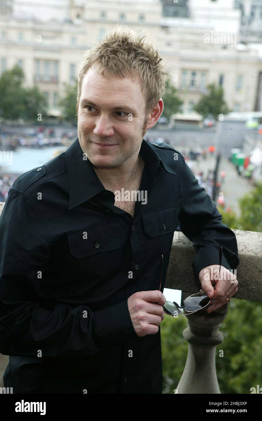 Live 2003 hi-res stock photography and images - Alamy