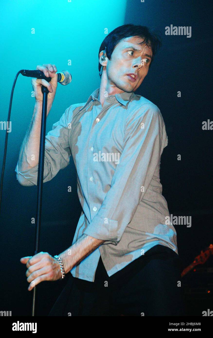 Suede perform last ever concert at the London Astoria. Bret Anderson ...