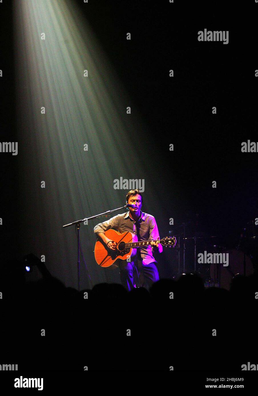 Lead vocalist hi-res stock photography and images - Alamy