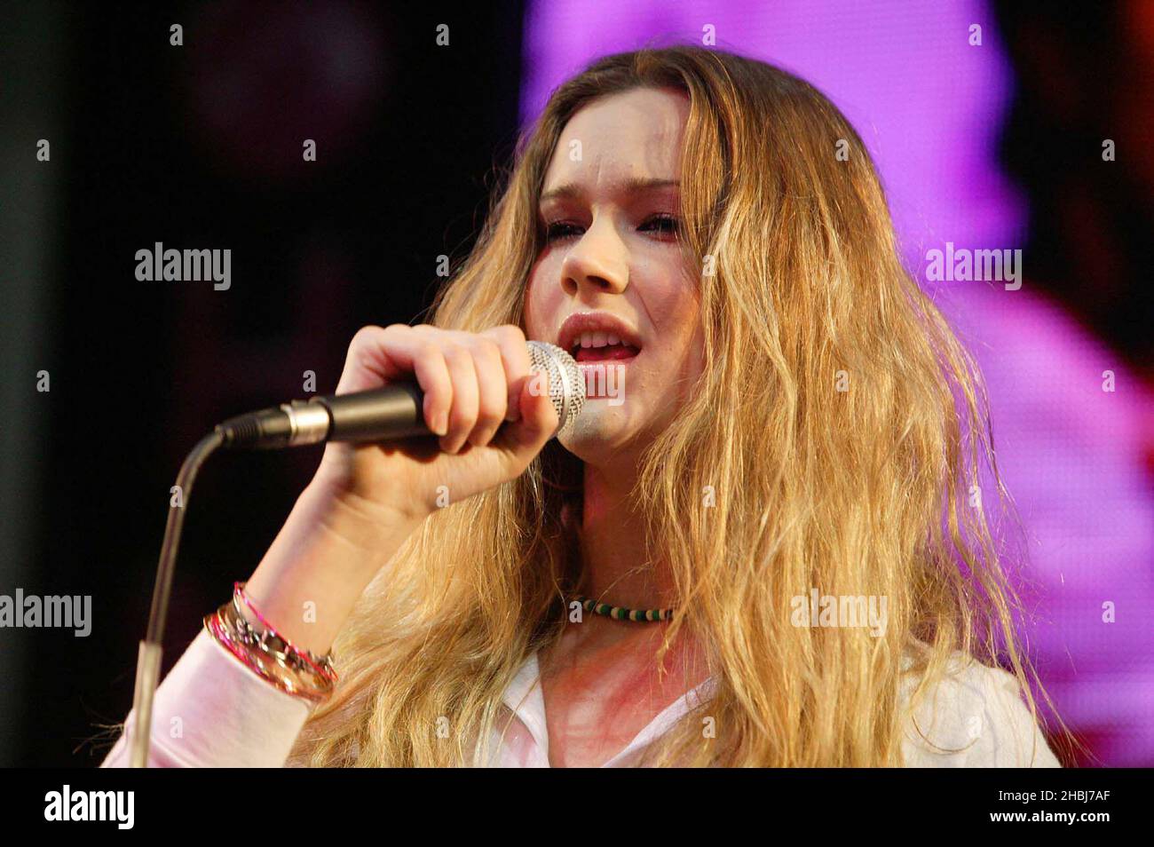 Joss Stones16-year-old soul-edged pop singer appears in-store to sign ...
