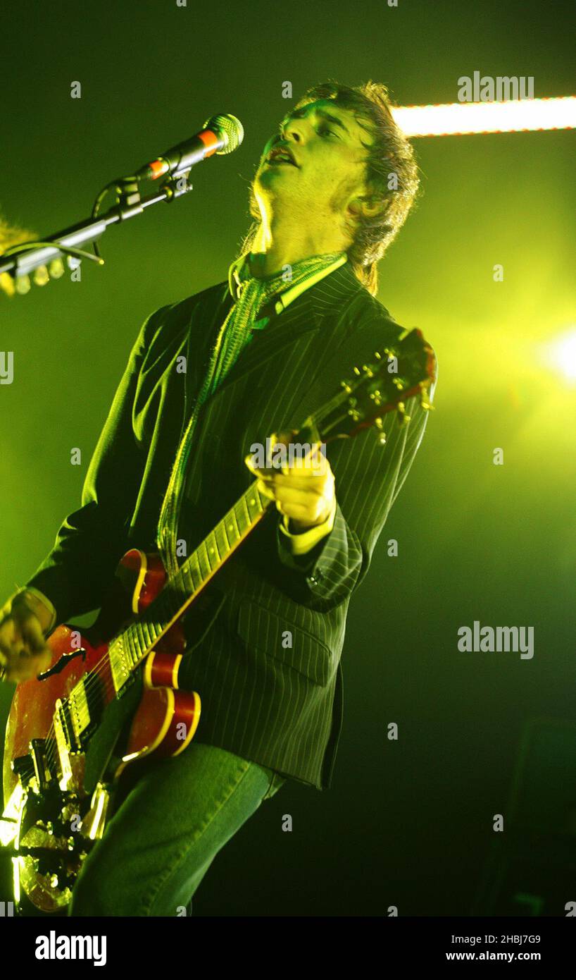 Jet (Australian Rock Group) perform live on stage at the Po Na Na at ...