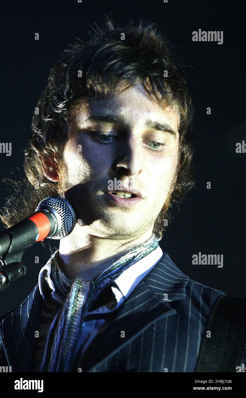 Jet (Australian Rock Group) perform live on stage at the Po Na Na at ...