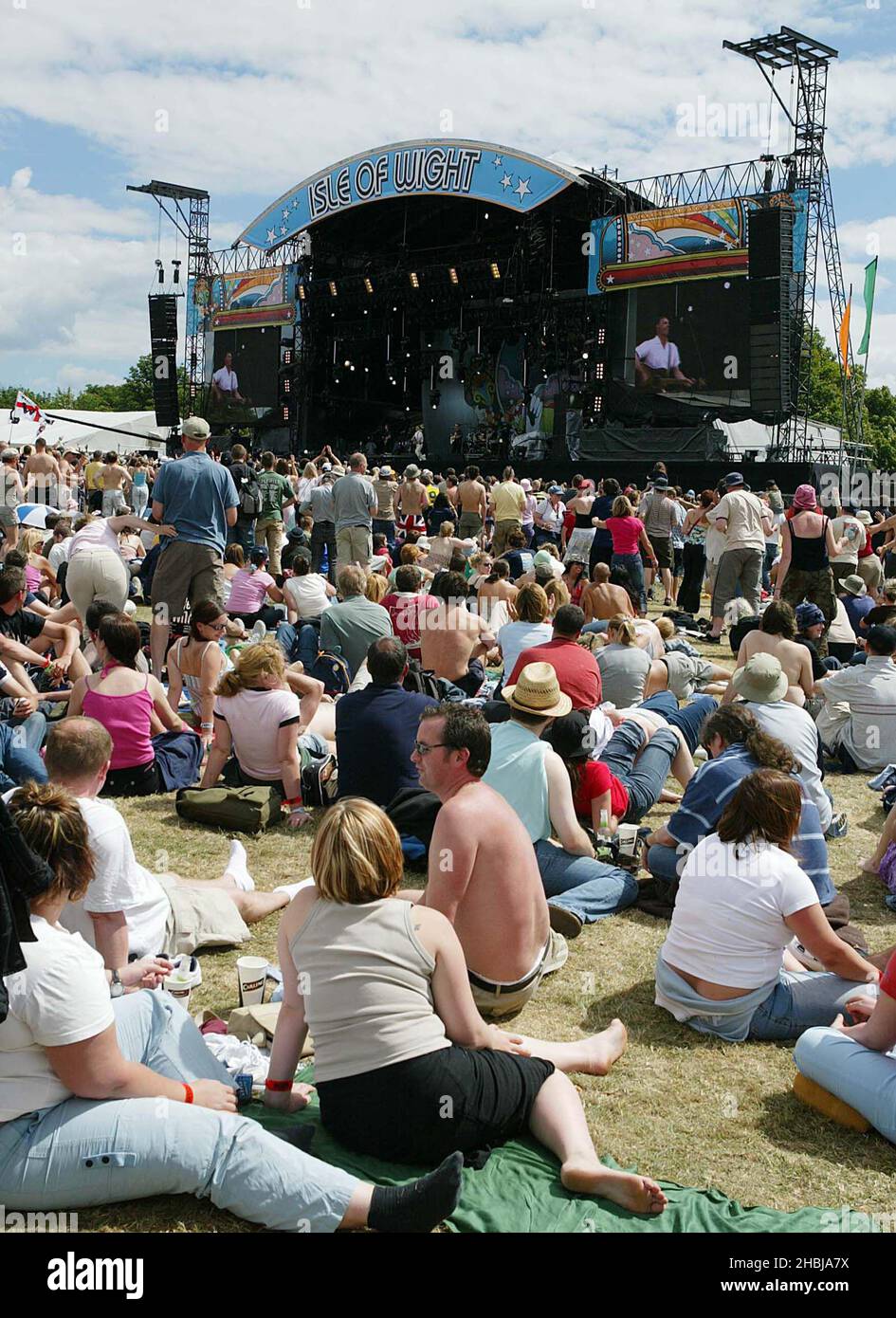 Crowd scene on Saturday at the Isle of Wight Festival Stock Photo - Alamy