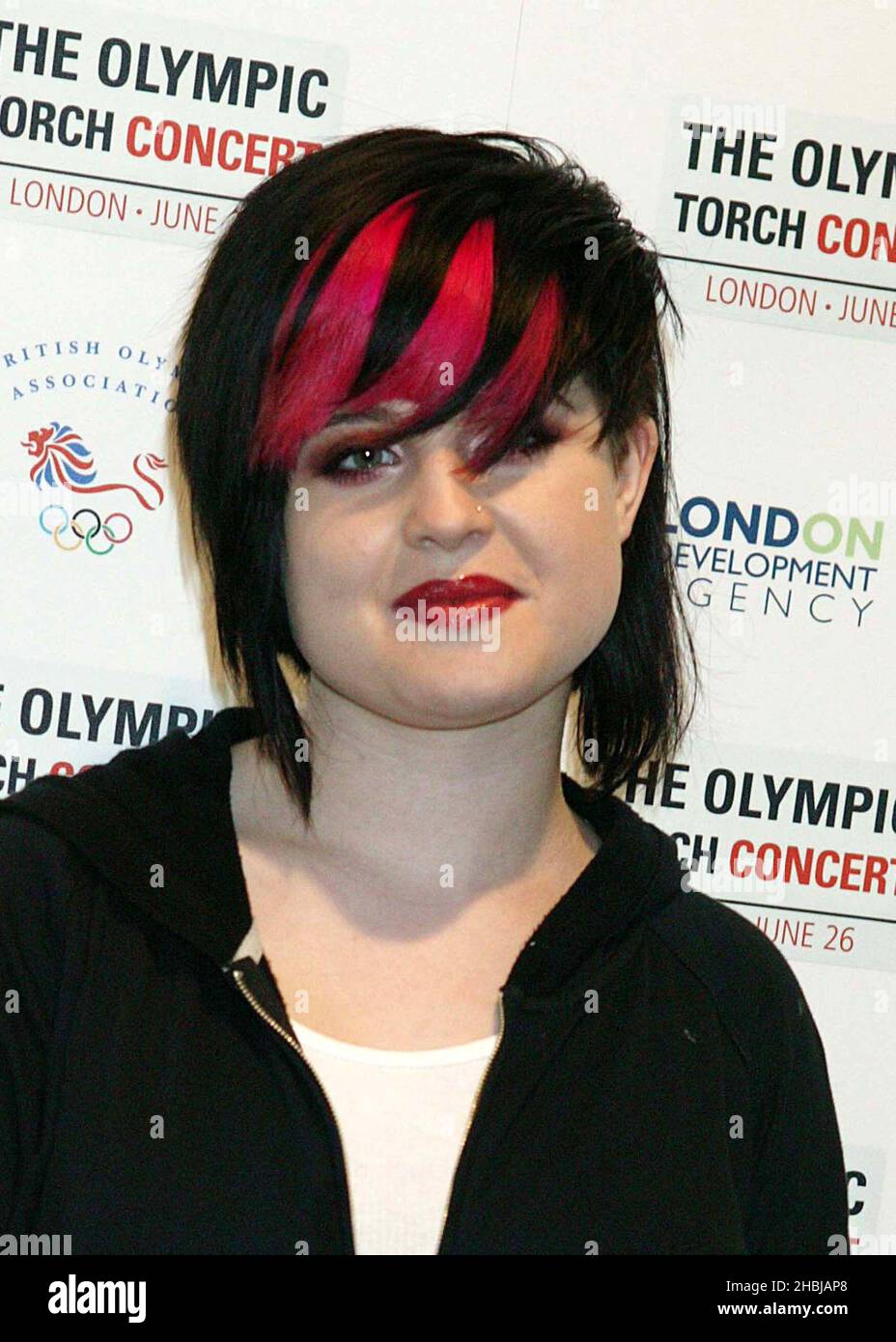 Kelly Osbourne poses backstage at the Olympic Torch Concert in The Mall ...