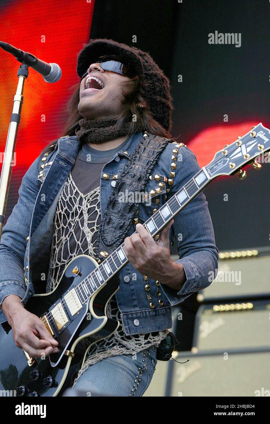 Lenny kravitz performing at the princes trust capital fm party hi-res ...