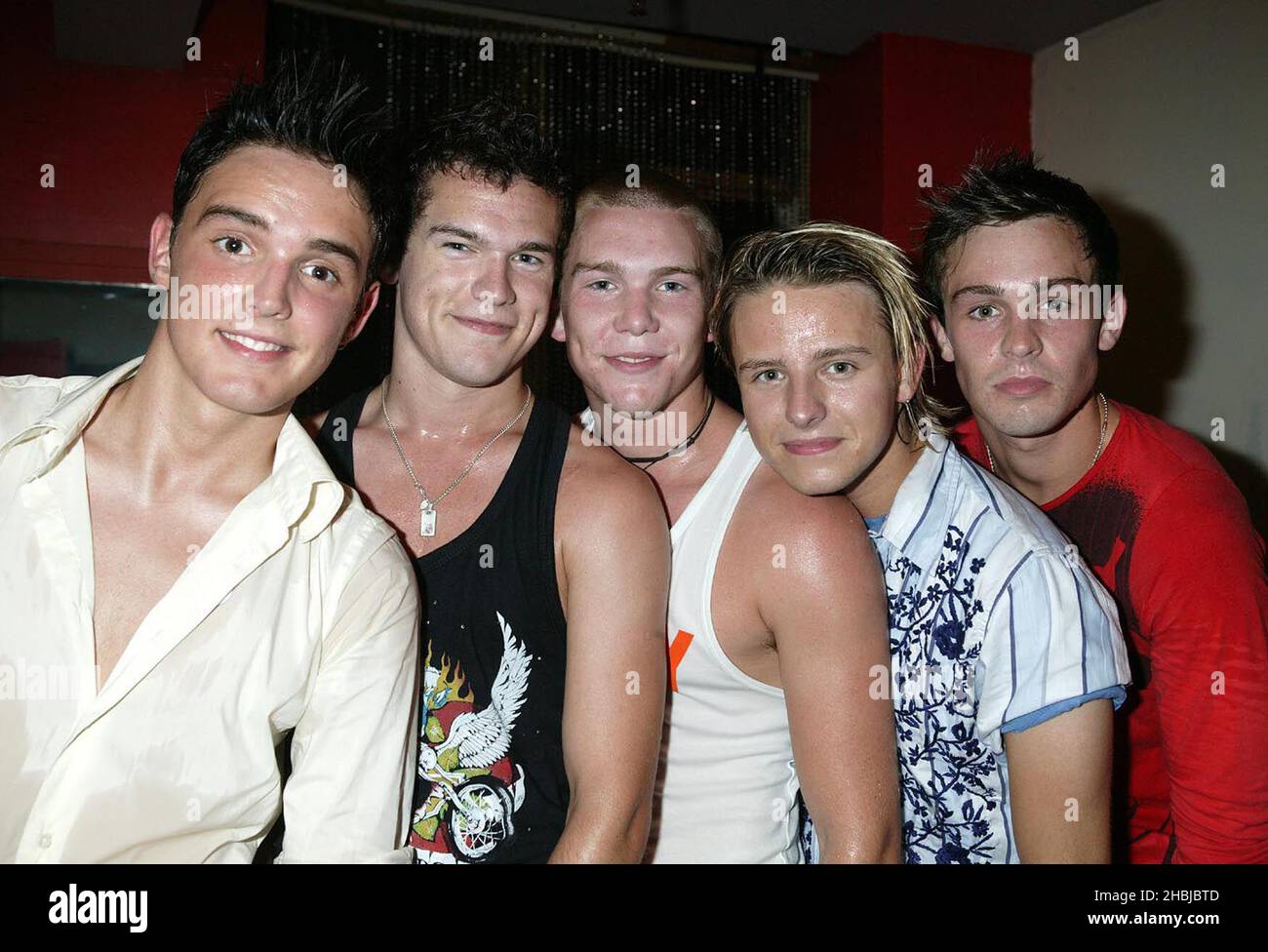 "V" pose backstage and perform their new single Hip to Hip on stage at ...