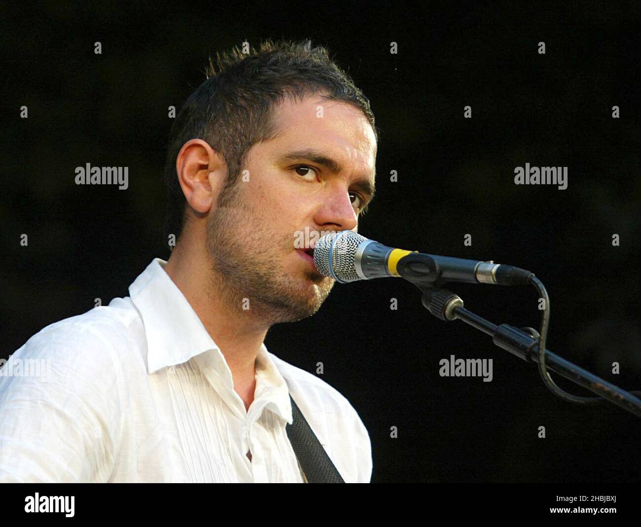 Tom Baxter new Sony signing supports Neil & Tim Finn launch their new ...