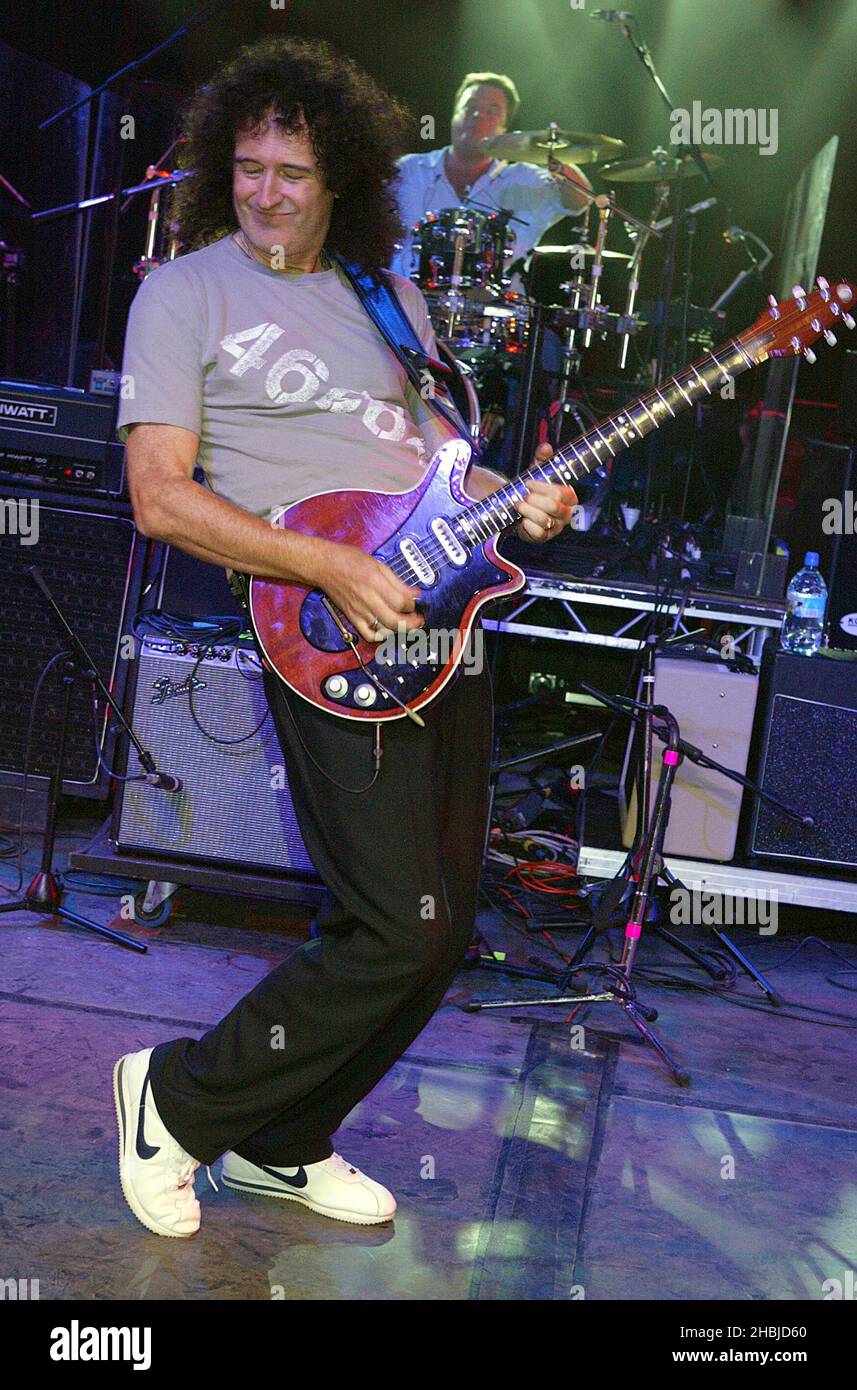 Brian May during rehearsal ahead of tomorrow's Wembley Arena performace ...