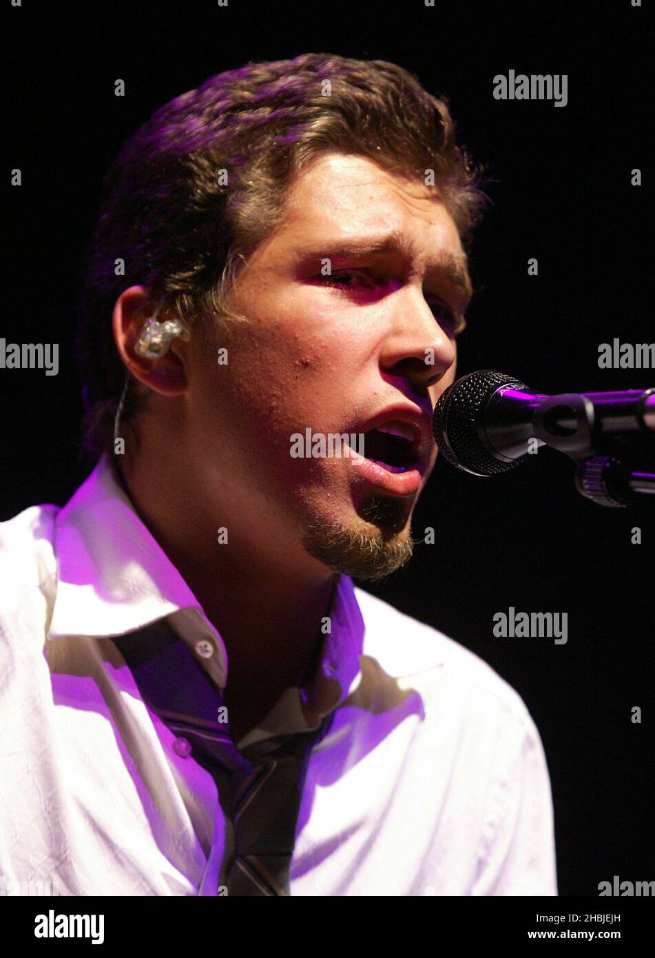 Hanson underneath acoustic hi-res stock photography and images - Alamy