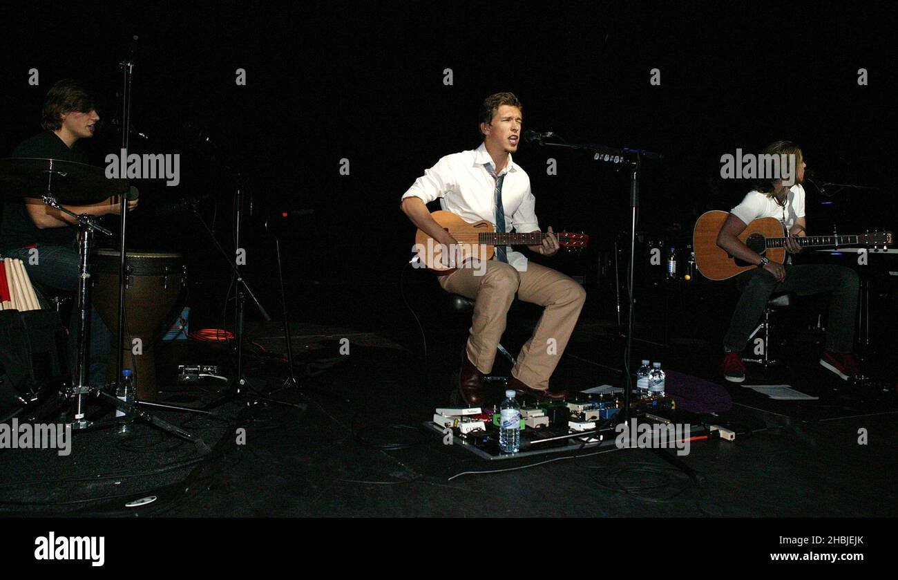 Hanson kicks off UK leg of their tour at Shepherds Bush Empire on ...