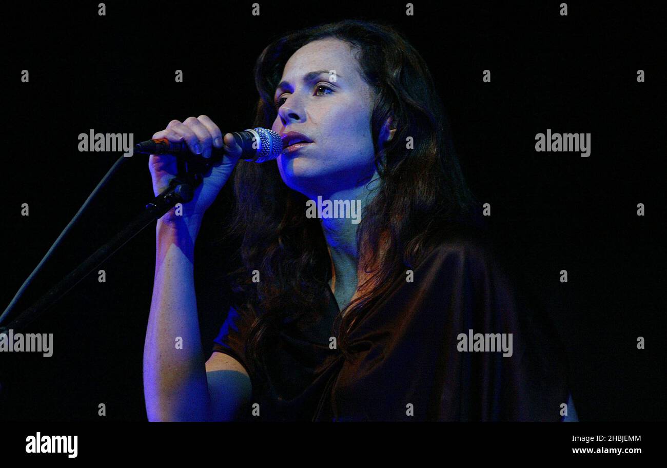 Singer turned actress hi-res stock photography and images - Alamy