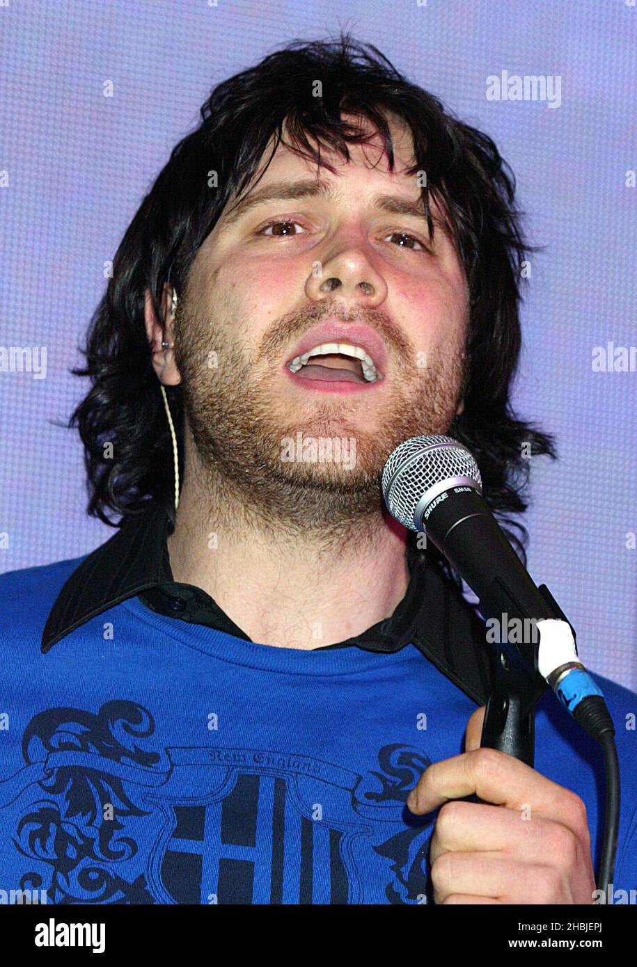 Singer Daniel Bedingfield performs live and signs copies of his new ...