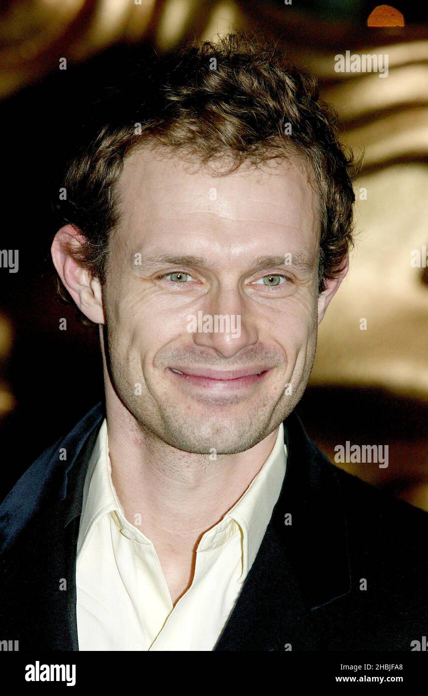 2004 in london head shot hi-res stock photography and images - Alamy