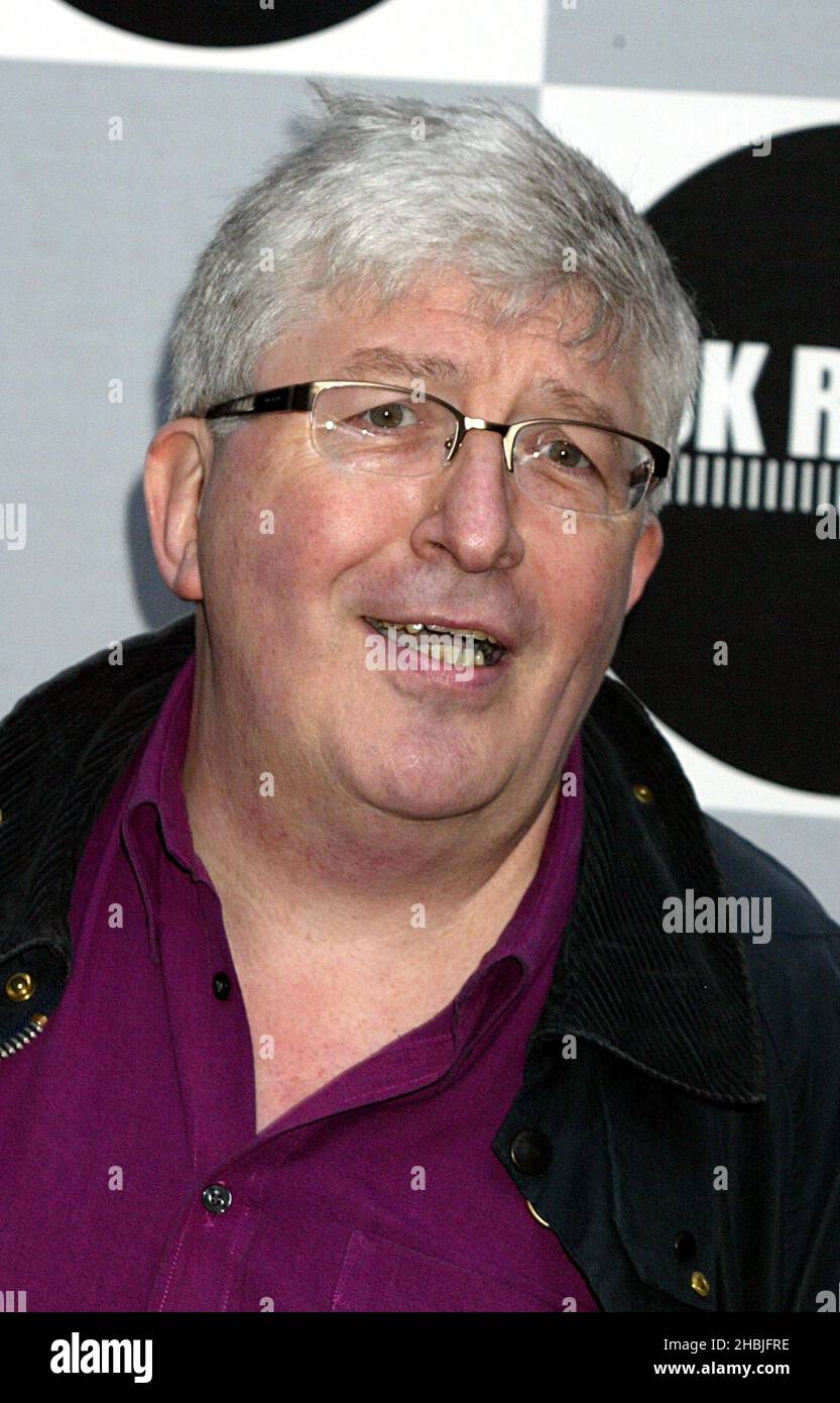 Simon bates radio hi-res stock photography and images - Alamy