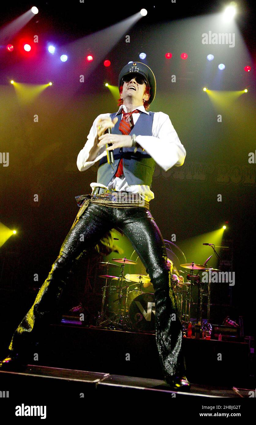Velvet Revolver Perfoms On Stage On One Of Their Final London Dates Of Their Uk Tour At The