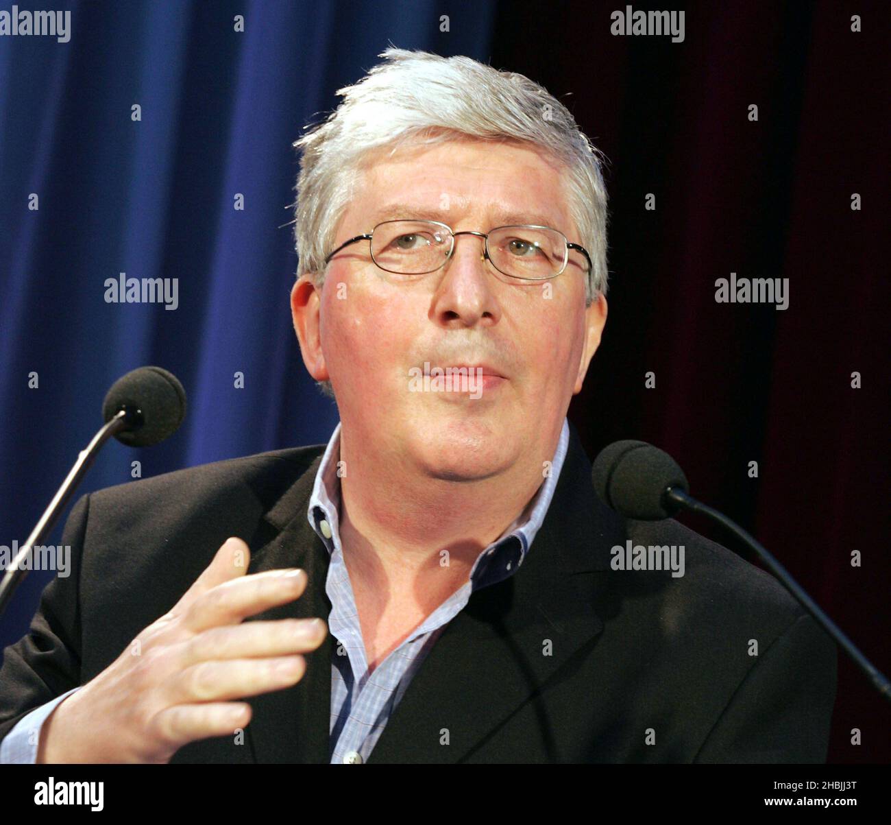 Simon Bates hosts the nomination announcement for the annual classical ...