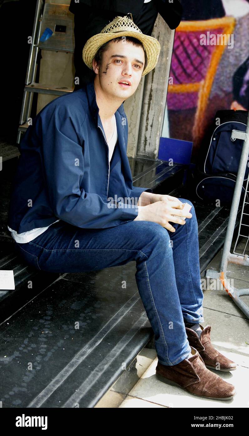 Pete Doherty arrives at the Ivor Novello Awards at the Grosvenor House ...