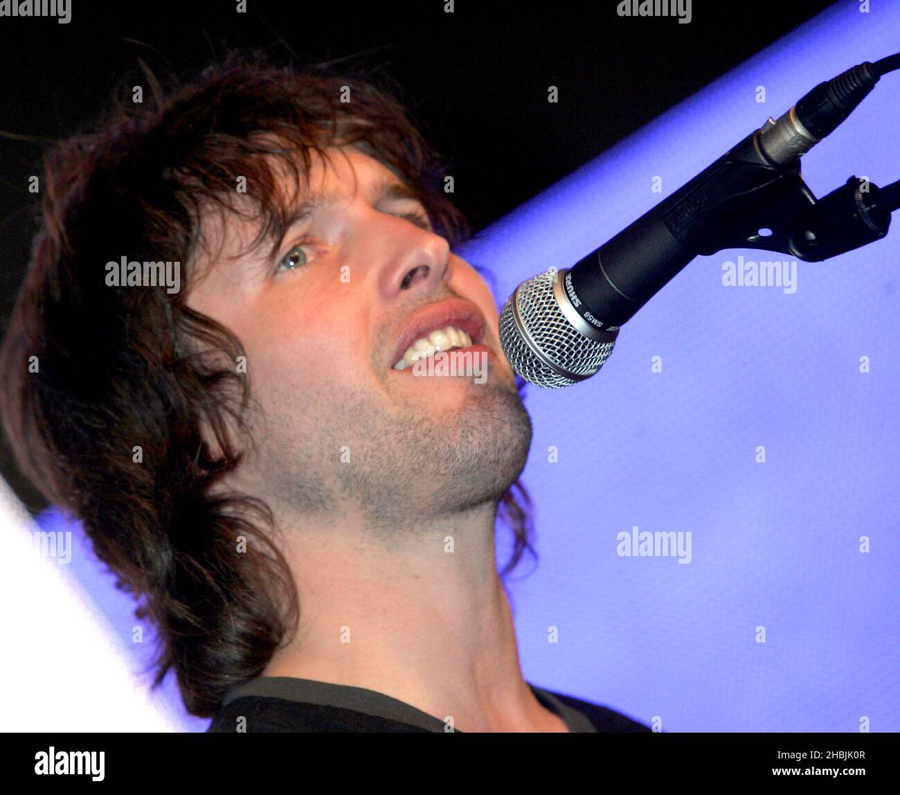 James Blunt Hotly tipped Brit singer-songwriter performs live and signs ...