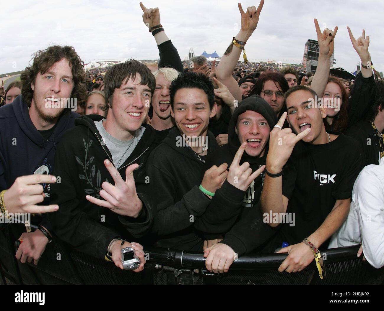 Download rock festival at donnington park leicestershire fans hi-res ...