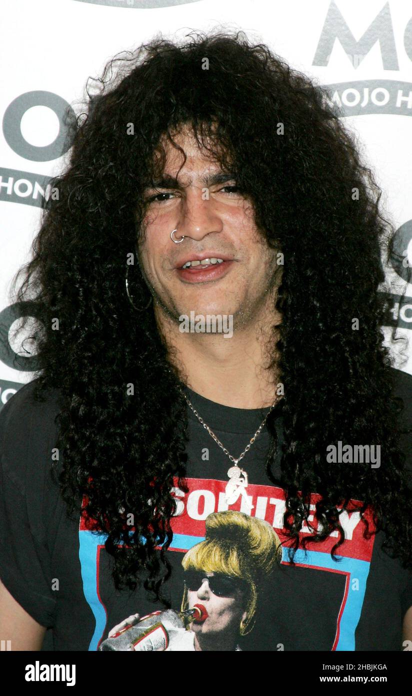 Slash arrives at The MOJO Honours List 2005, the music magazine's ...