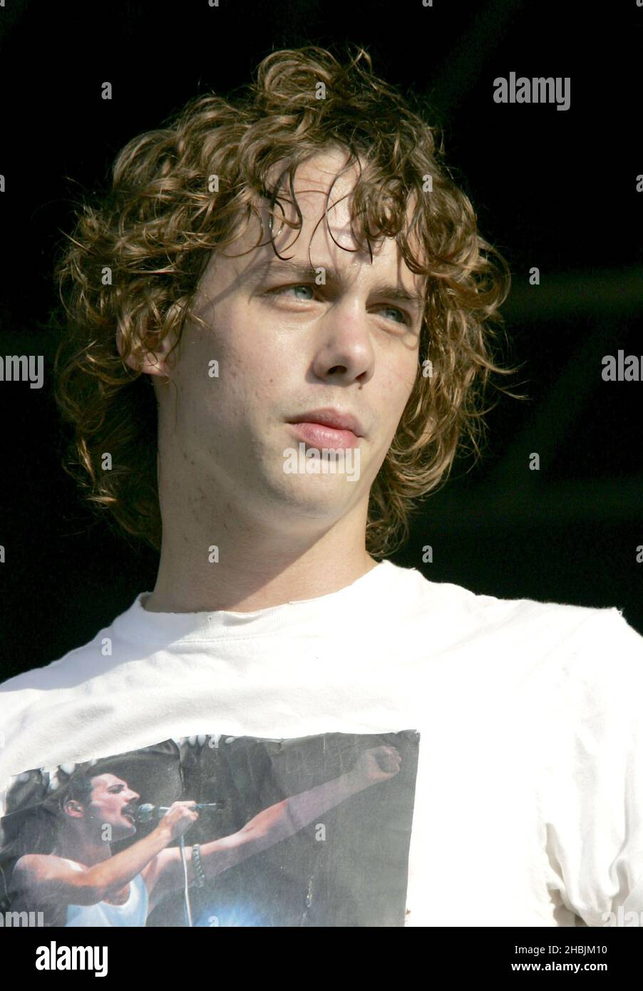 Johnny Borrell of Razorlight supports Queen performing live on stage at ...