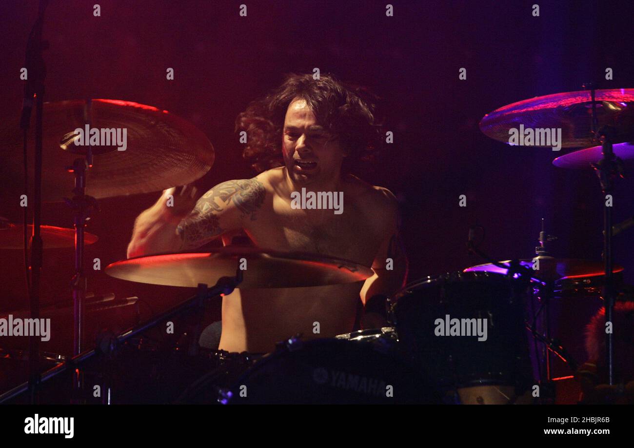 Grant Nicholas, Taka Hirose, Mark Richardson, Dean Tidey of Feeder ...