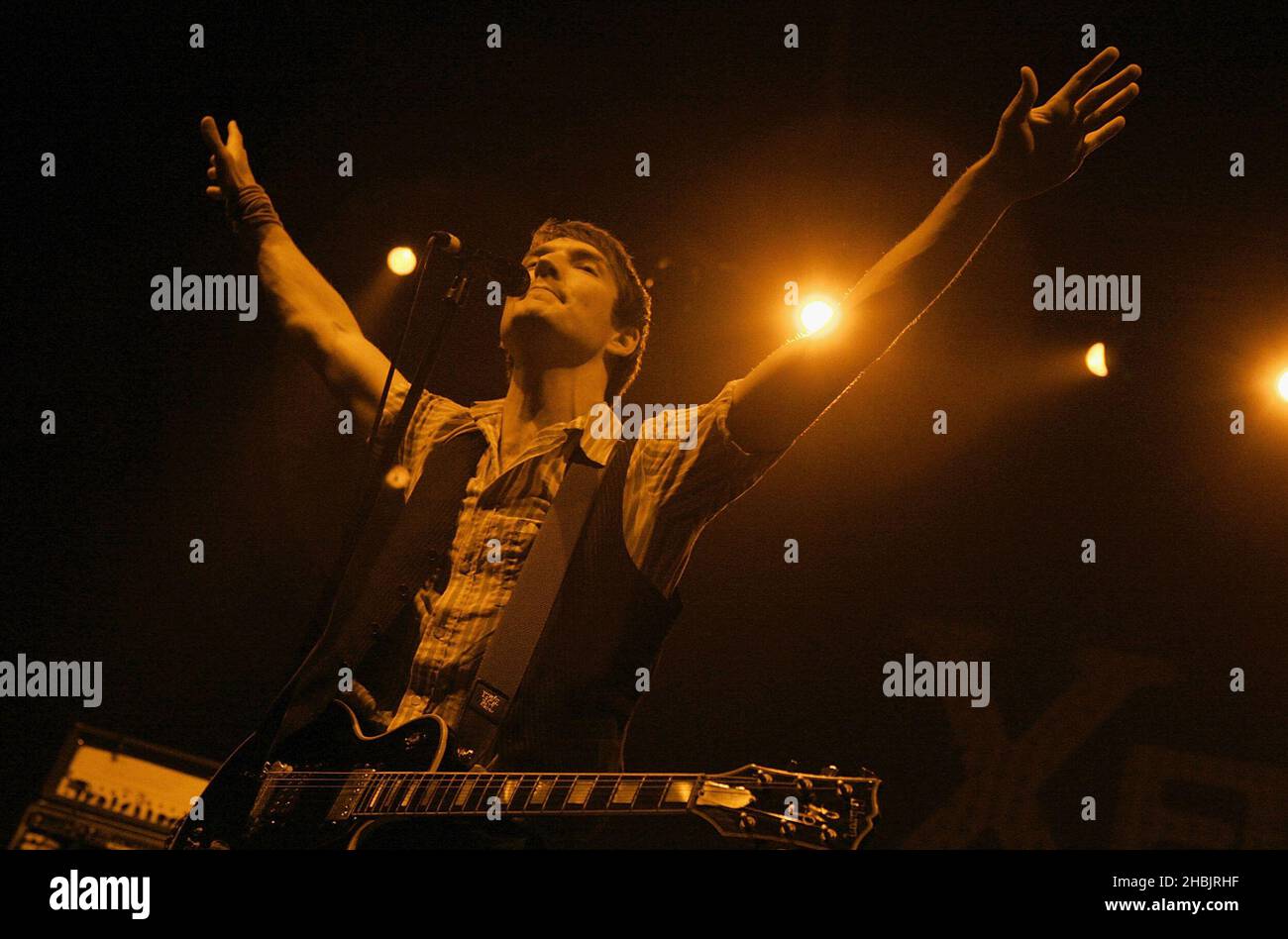 Dan Gillespie of The Feeling performs on stage Stock Photo - Alamy