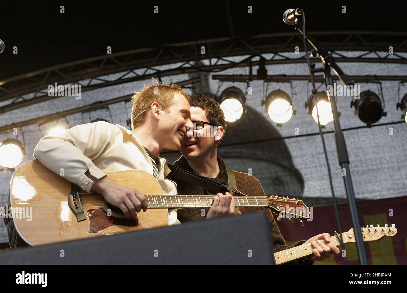 Stuart Murdoch and Bobby Kildea of Belle and Sebastian performing Stock ...