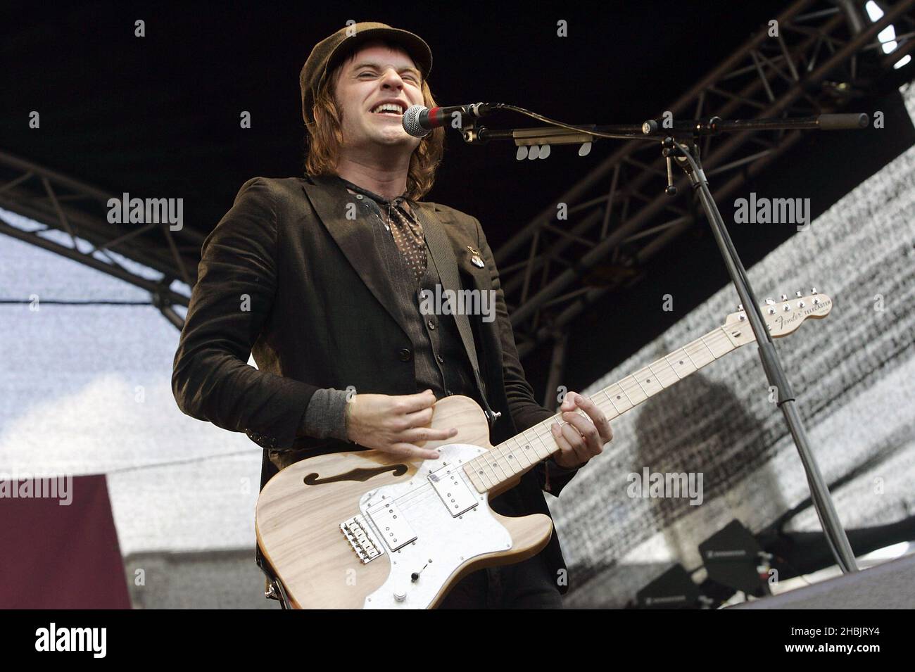 Boy kill boy performing hi-res stock photography and images - Alamy