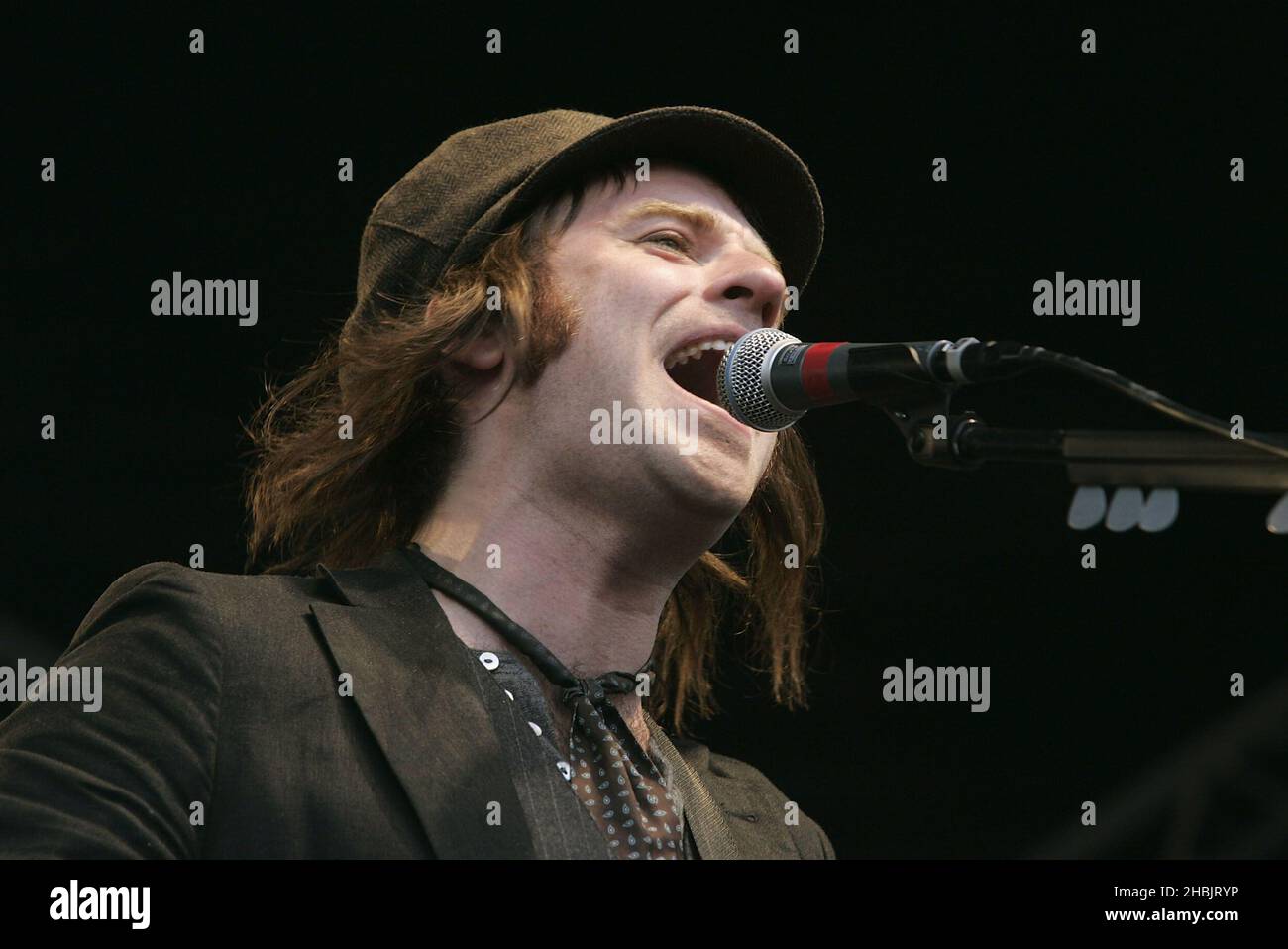 Boy kill boy performing hi-res stock photography and images - Alamy