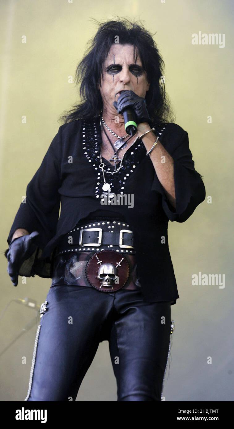 Alice Cooper on stage Stock Photo - Alamy